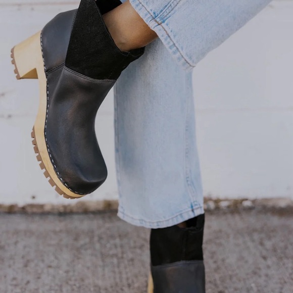 MIA | Shoes | Mia Josie Shearling Clog Size 8 | Poshmark